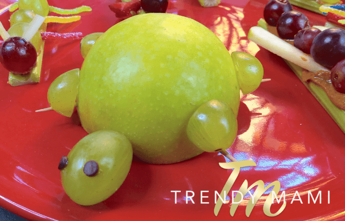How to Make Animal Fruit Snacks They'll Actually Eat - Trendy Mami