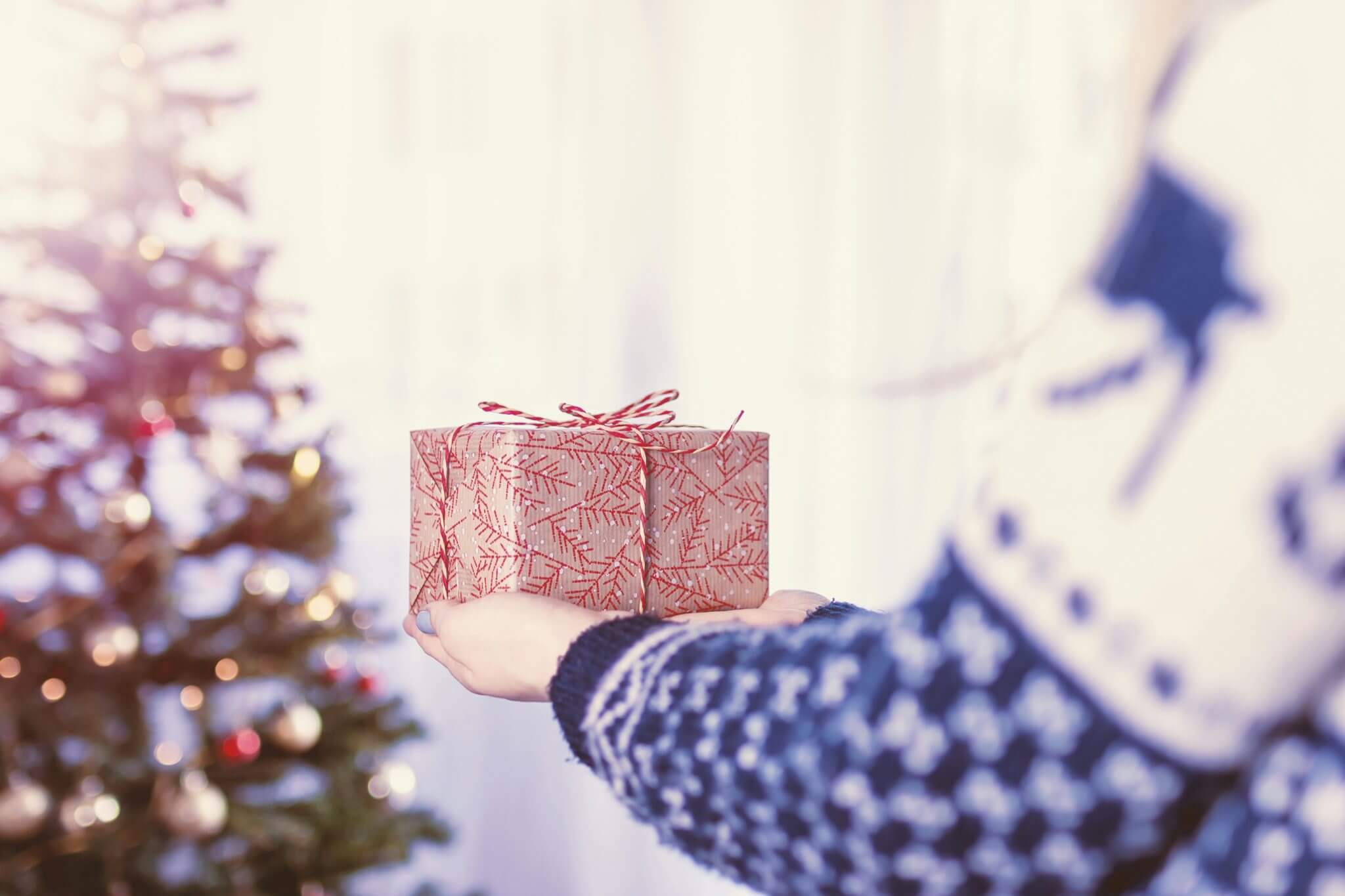10 Best Preppy Christmas Presents That Exude Classic Style